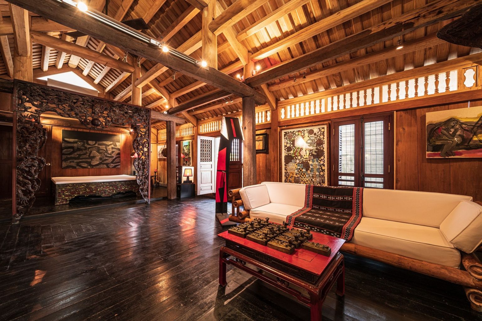 Phỏng vấn Suzanne Lecht về ‘Gang of five’ [nhóm năm] và ngôi nhà nghệ ...